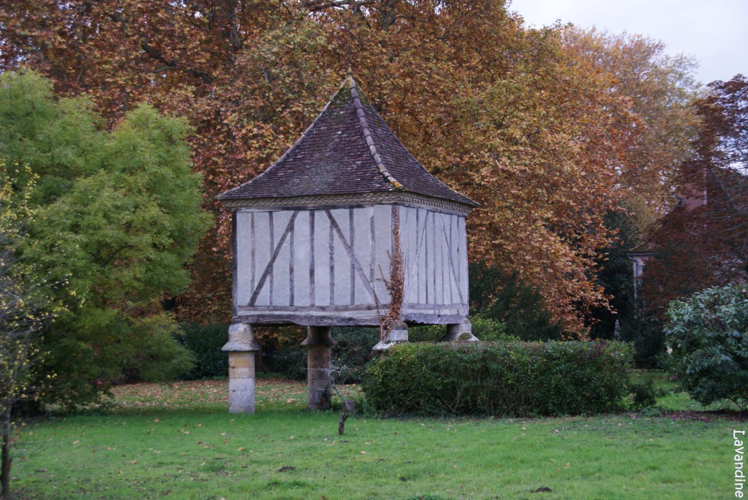 Pigeonniers # 2 – Au bout de la Lorgnette